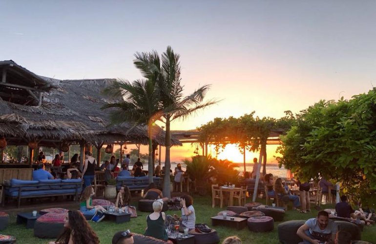 Where to Eat, Drink and Dance on the Athens Riviera | The Official ...