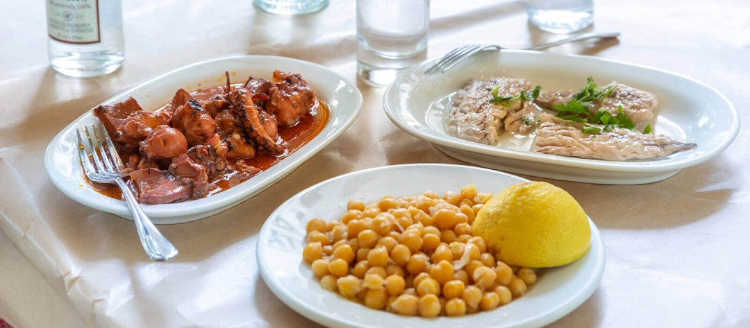 Traditional Greek Restaurants for Lunch | The Official Athens Guide