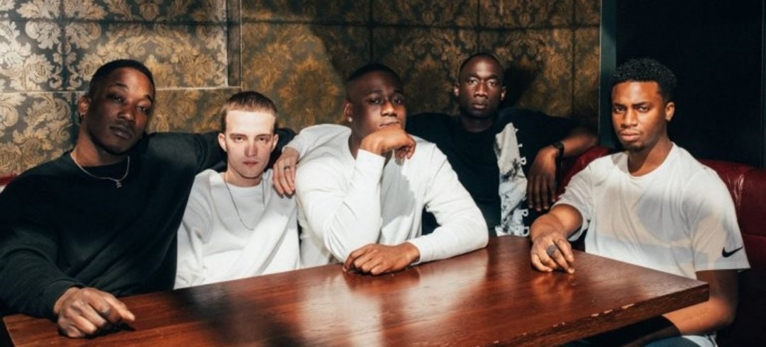 Online: ATH Kids im Gagarin 205 | Offizieller Reiseführer Athen