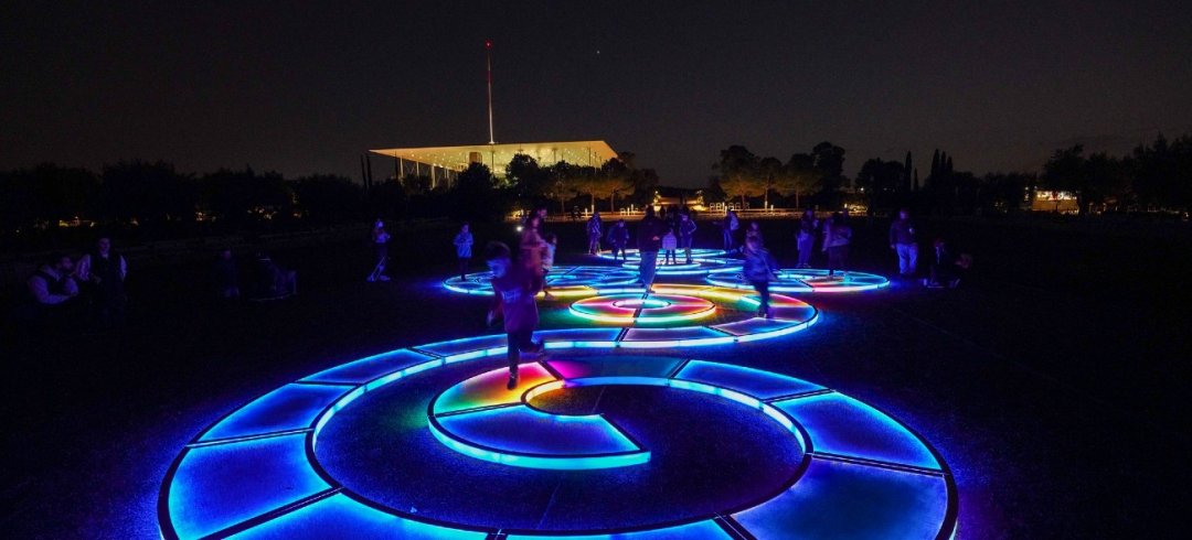 Festive Light Installations at SNFCC | The Official Athens Guide