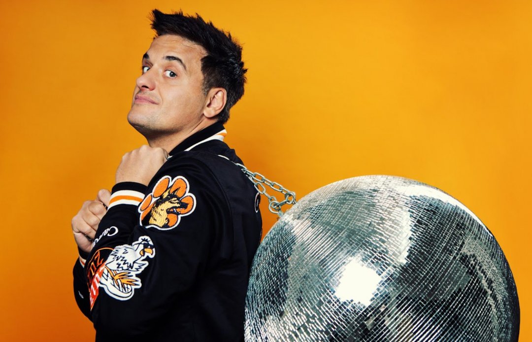 George Zacharopoulos: Tinder Ruined My Life | Guide Officiel d'Athènes